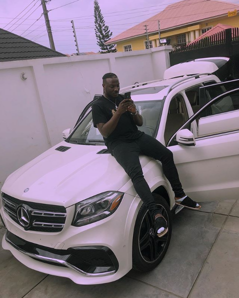 Peruzzi buys a new Benz