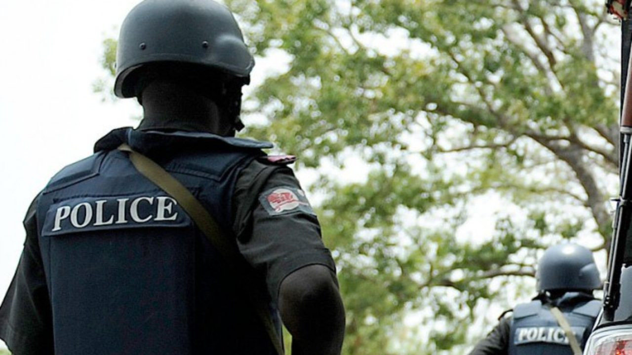 Gunmen kidnap two daughters of late Oyo elder statesman, demand N100m ...