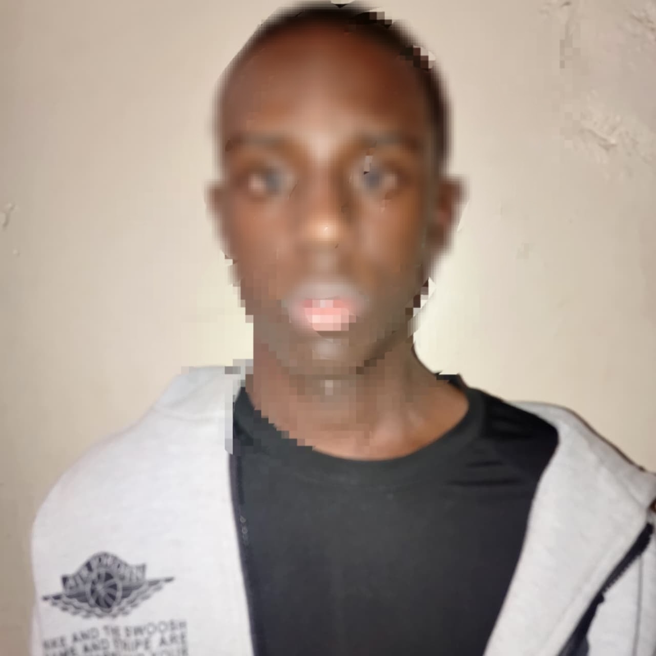 Detectives arrest 17-year-old Somali boy for desecrating Kenyan flag ...